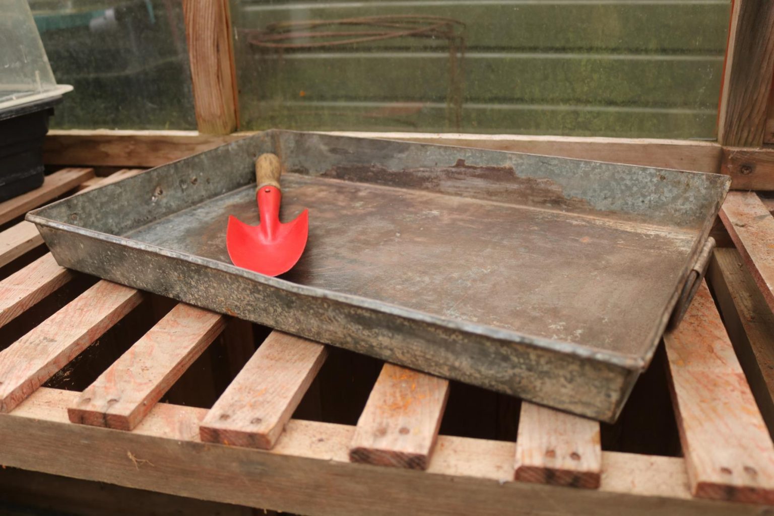 Reclaimed Large Metal Tray – Orchard Garden Antiques