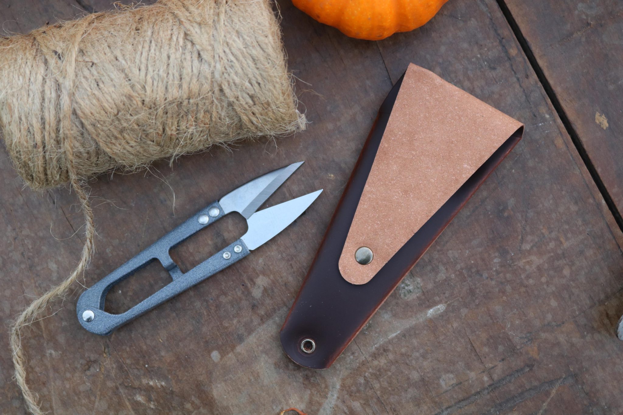 Garden Snips with Pouch – Orchard Garden Antiques